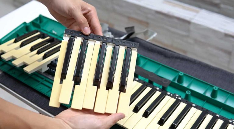 How to Restore Your Yellowed Plastic Keyboard Keys - Audio Mentor