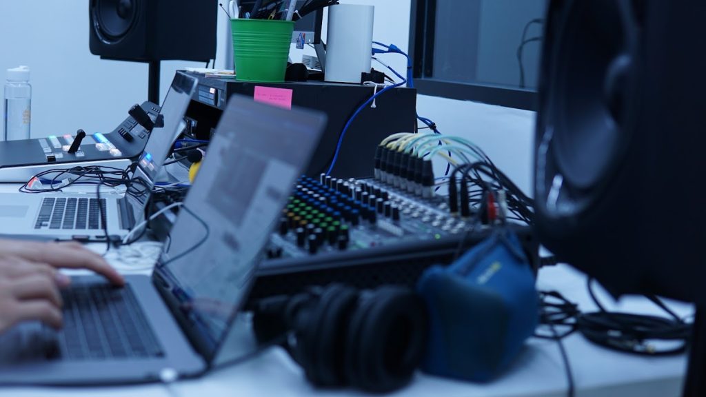 How to Choose a Portable PA System for Live Music - Audio Mentor